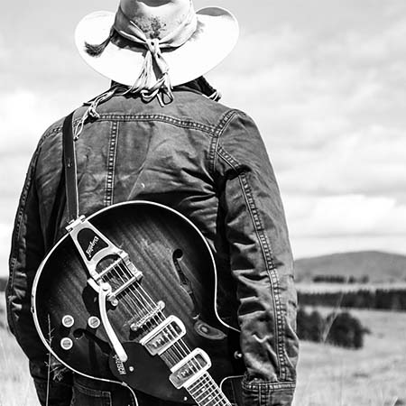 DD1156 – Garry Carson Jones – Walk On By – CRS Publicity