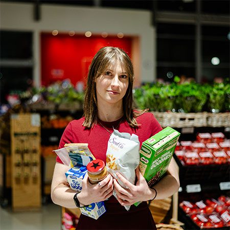 DD1217 – Jenni Smith – Shopping – CRS Publicity
